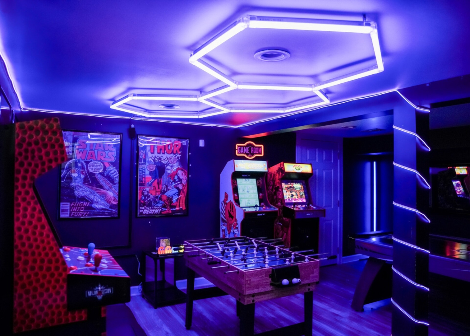 Playful Game Room And Cozy Outdoor Oasis - Charming Chicago Hideaway - Chicago, IL