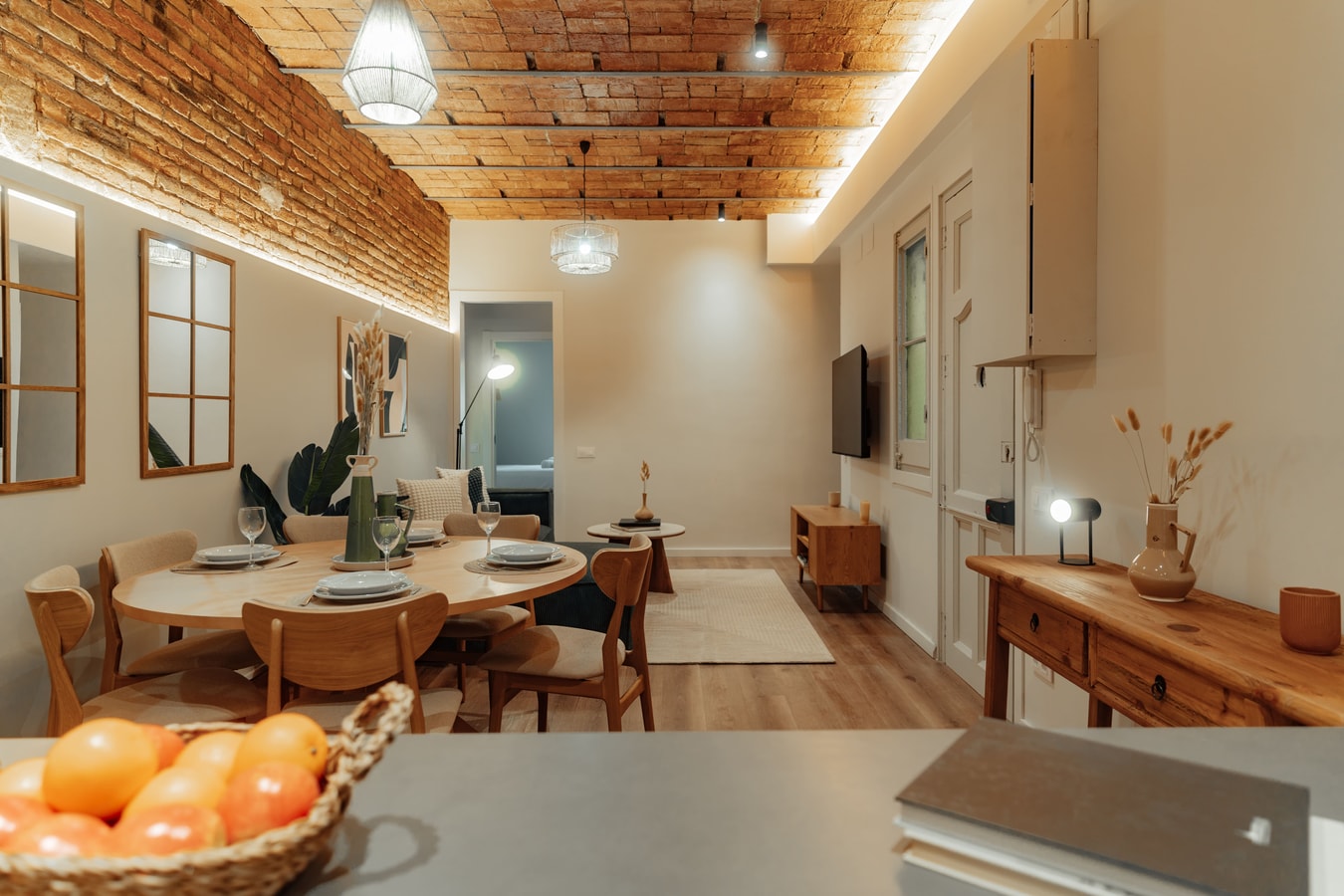 Badi Rooms – All-inclusive room rentals in artfully designed homes