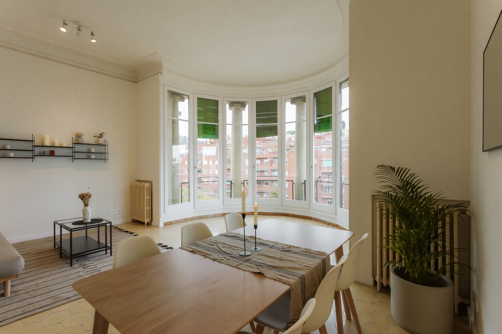 Room Tabriz, Barcelona, Gràcia, Spain - Badi Plus : Badi Plus
