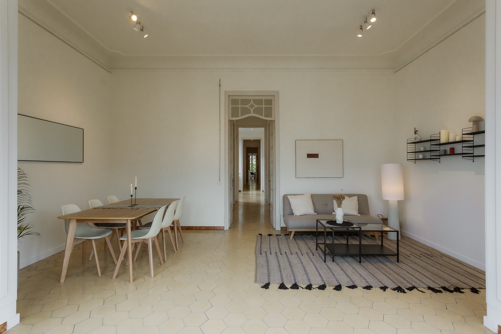 Room Tabriz, Barcelona, Gràcia, Spain - Badi Plus : Badi Plus