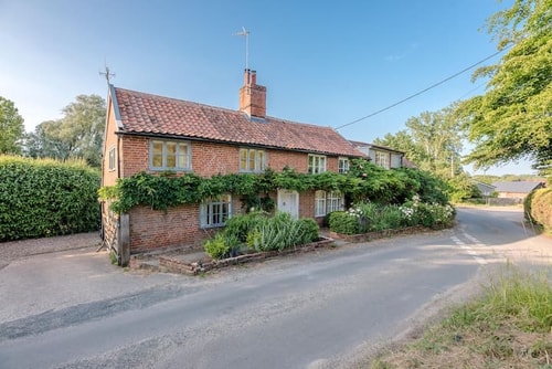 Ivy House Mells | Holiday Cottages in Suffolk | Air Manage